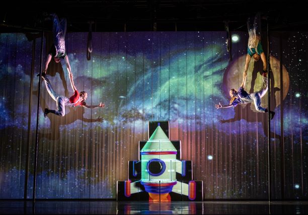 MOTIONHOUSE (Kevin Finnan) - Klemark Espectáculos Teatrales