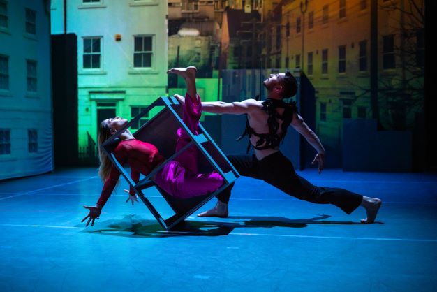 MOTIONHOUSE (Kevin Finnan) - Klemark Espectáculos Teatrales